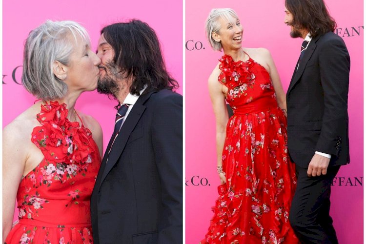 Счастливый Киан Ривз целуется со своей девушкой на красной дорожке - IfBest